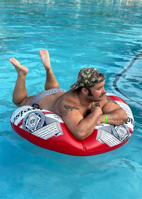 Lb On Twitter Pool