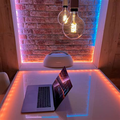 Table Unique Plexiglass Avec Led Et Bois Voir Le Diy Award