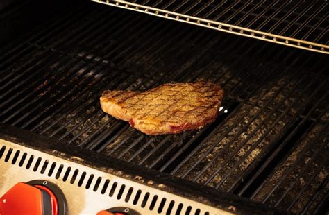 How To Grill Steak On A Gas Grill Hey Grill Hey
