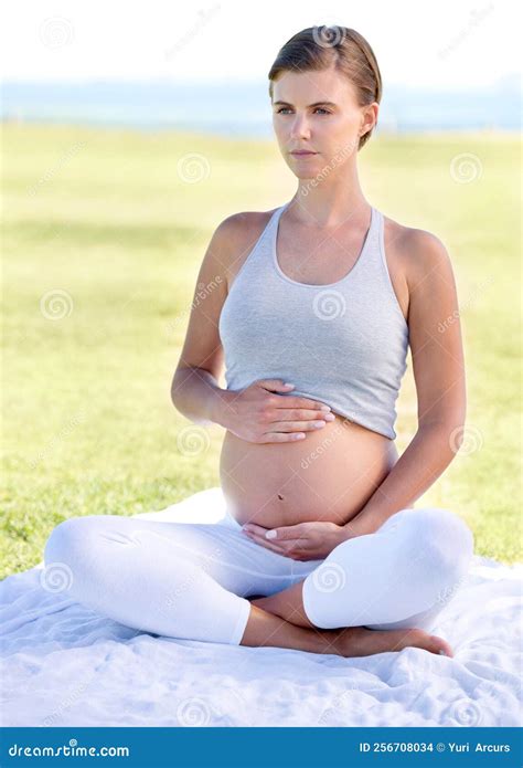 Staying In Tip Top Shape During Her Pregnancy A Beautiful Pregnant