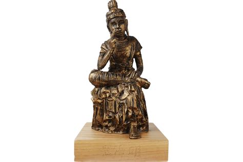 Akira Kurosawa Mighty Jaxx Crying Maitreya By Akira Kurosawa Figure Us