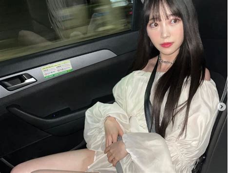 堀未央奈、ソウルでミニ丈コーデの美脚ショット披露！ 「えぐい足お綺麗で美しい」「セレブ感がえぐすぎ」 All About ニュース