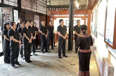 百色中院第四党支部到西林宫保府廉政教育基地开展党日活动澎湃号·政务澎湃新闻 The Paper