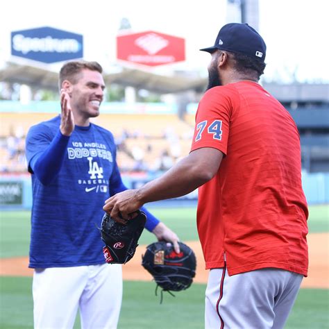 MLB On Twitter Hey Look At Us Who Would Ve Thought Https T Co J Y ZowWuw Twitter