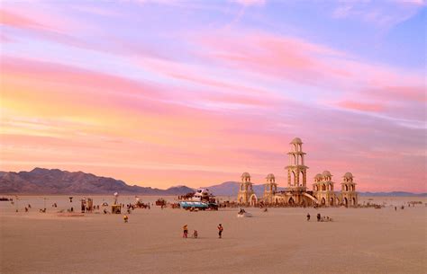 Photo 14 Of 16 In 16 Otherworldly Photos Of Burning Man Architecture
