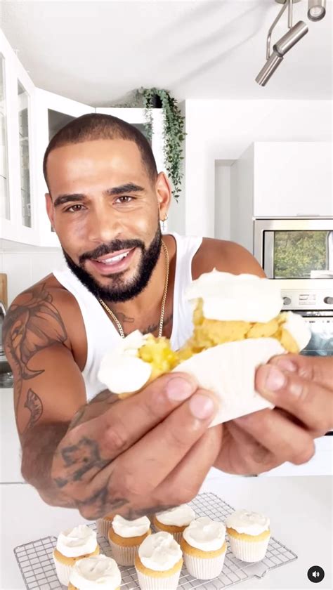Meet Sandro The Great British Bake Offs Resident Hot Gay Baker