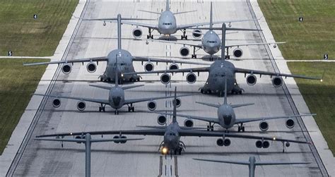 한국 오는 프랑스 전투기 ‘라팔 괌서 美공군과 합동 훈련 실시[청계천 옆 사진관]