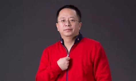 周鸿祎的迈巴赫990万成交，微博和抖音粉丝双双大涨财经头条