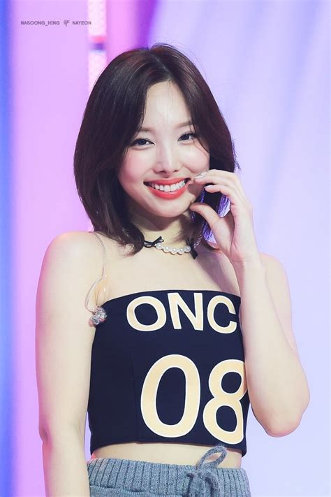Ghim Của Sakhumzi Thozamile Trên Nayeon
