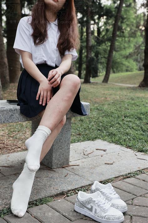见新摄影 NO 042 台湾大学附中 朵儿 186P 942MB 写真云