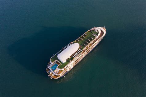 Mon Ch Ri Cruises Days Night Halu Vietnam Tours