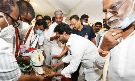 Cm Ys Jagan Inaugurates Go Mandiram Reconstructed Alipiri Footpath