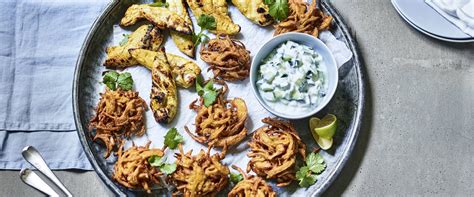 Onion Bhaji Chicken Goujon Platter With Raita LoSalt US