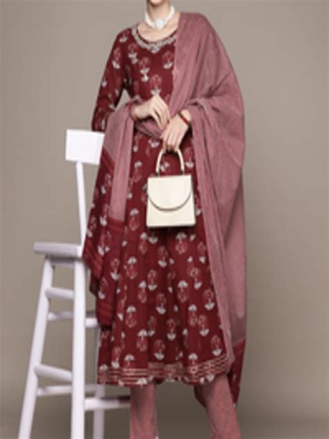 Buy Ishin Women Maroon Embroidered Gotta Patti Pure Cotton Kurta With