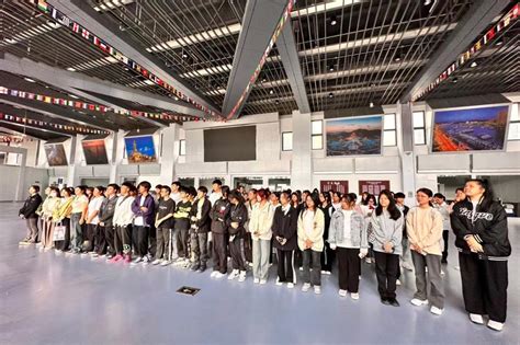 海洋旅游学院组织2023级国际邮轮乘务管理专业学生赴舟山群岛国际邮轮港访问活动 浙江国际海运职业技术学院
