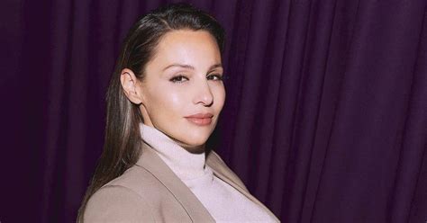 Transparencias Y Brillos Pampita Encendió La Pista Del Bailando Con Un