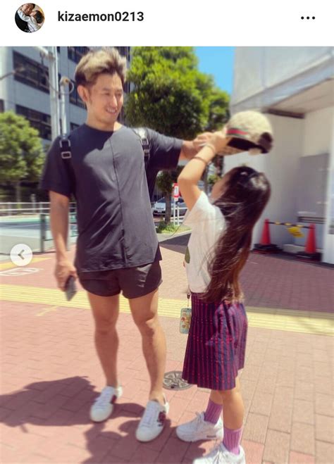 才賀紀左衛門、7歳長女と仲良し親子ショット披露！グッチのキャップをまな娘に スポーツ報知
