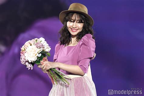 画像1857 小嶋陽菜、プロデュースブランドを約17億で売却「成功者すぎる」「敏腕経営者」と反響続々 モデルプレス
