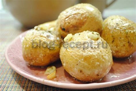 Картофель запеченный в мундире в духовке 3 рецепта