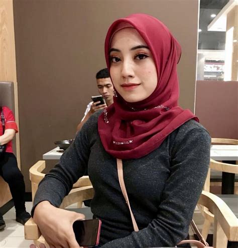 Pin By Joe Guono On Beautiful Hijabi Fashion Beautiful Hijab Girl Hijab