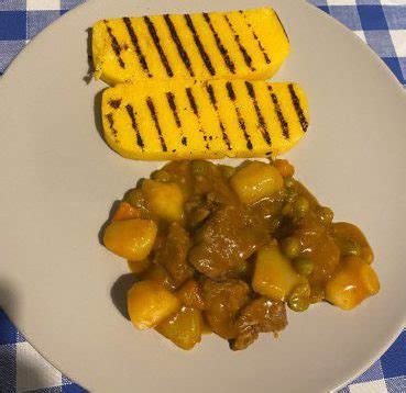 Spezzatino in bianco con patate e piselli bontà Gastronomiche