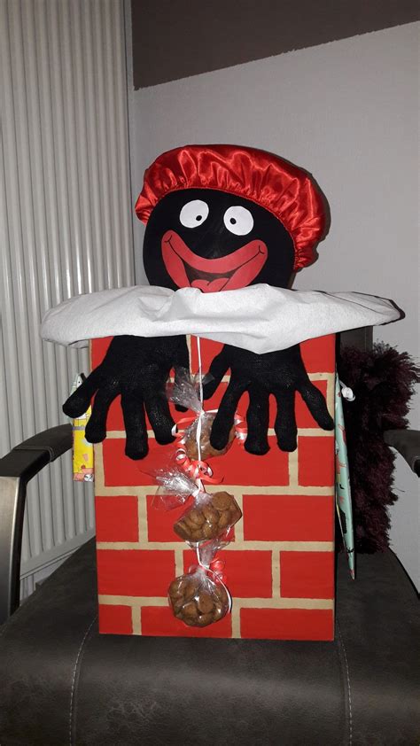 Surprise Zwarte Piet Uit Schoorsteen Zwarte Piet Sinterklaas Zwart