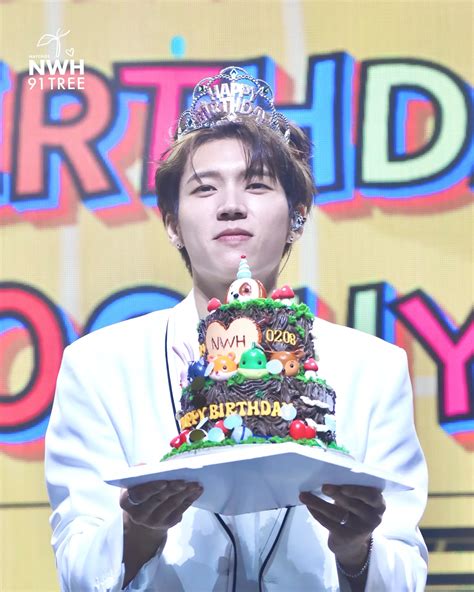 남우현 언제나 내 인생의 멜로디를 책임진 남자의 생일을 축하합니다 🎊🎉 ️🎂🎁 오빠가 노래를 부르는 모습이 너무 좋아 계속 응원할거야 남우현 짱 생일축하합니다