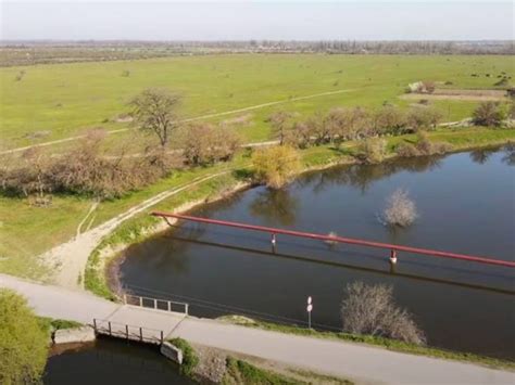 СМИ в Северо Крымский канал начала поступать вода из Украины Structures