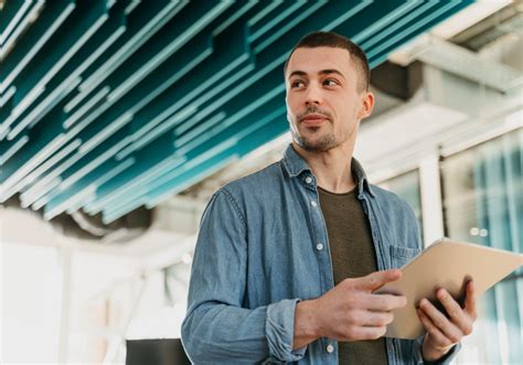 9 Signs Of Highly Charismatic People Viemina