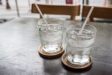 暇つぶしの話題水だけ飲める喫茶店とかってないよな おなやみ通信