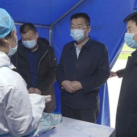 黄力督查疫情防控工作人员情况龙海镇