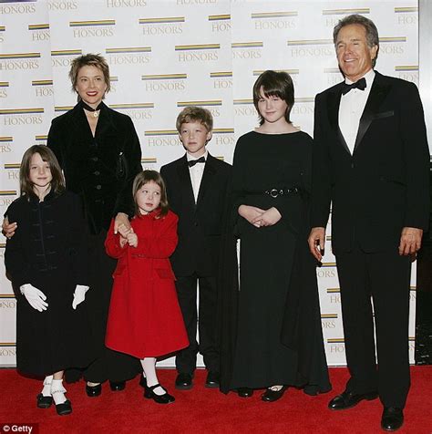 Warren Beatty S Transgender Son Stephen Ira Has A New Boyfriend Daily