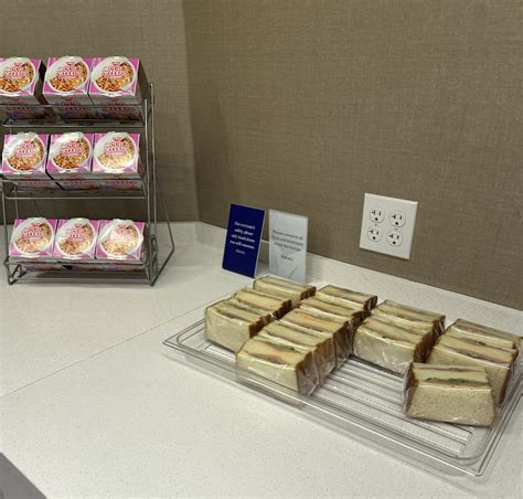 Hawaiian Airlines Hnl To Bos Nonstop First Class Cabin Review
