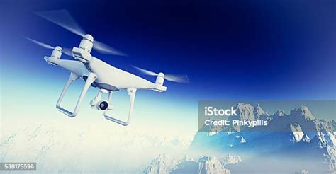 포토서제스트 인명별 매트 성분명은 디자인식 현대적이다 Rc 에어제스처 드론 3차원 형태에 대한 스톡 사진 및 기타 이미지 3차원 형태 Multicopter 감시