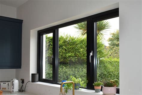 Jendela Aluminium Karya Mandiri Aluminium