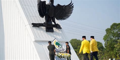 Dipimpin Airlangga Golkar Ziarah Ke Makam Ketum Pertama Hingga Bj Habibie
