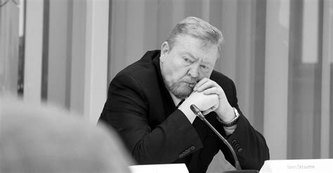 Miris Bijušais Saeimas Priekšsēdētājs Un Deputāts Jānis Straume