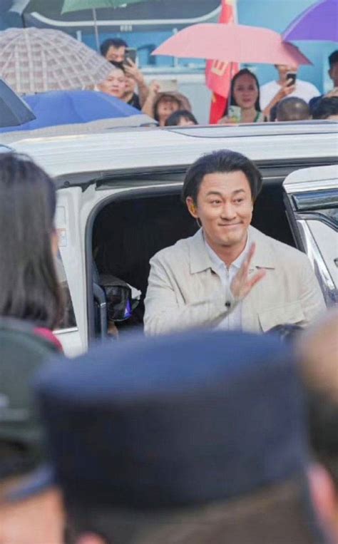曾经男神的魅力已不复存在 取而代之的只有邋遢大叔味！ 娱乐新闻 东方娱乐网