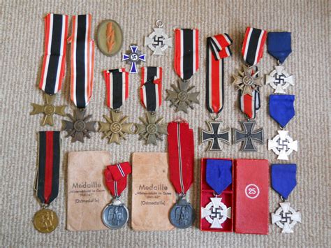 Ww2 Militaria Collection German Ww2 Medals And Badges