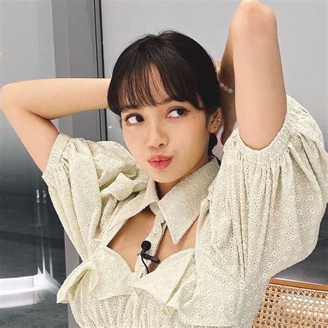 Lisa Lalisa Blackpink Lq Hq Icon Instagram Update Layout  Kpop Girls