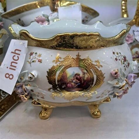 خرید و قیمت سه پایه چینی گل برجسته رنگی طرح لیلی و مجنون طلاکوب مناسب شکلات خوری و یا آجیل خوری