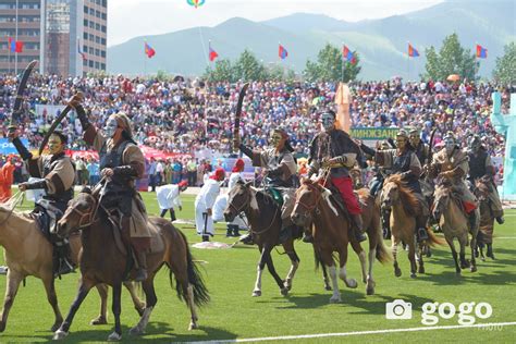 Монголын түүхийг үечлэн харуулсан Үндэсний их баяр НААДМЫН НЭЭЛТ