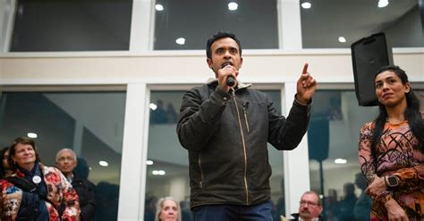 Trump Turns On Ramaswamy Just Days Before The Iowa Caucuses The New