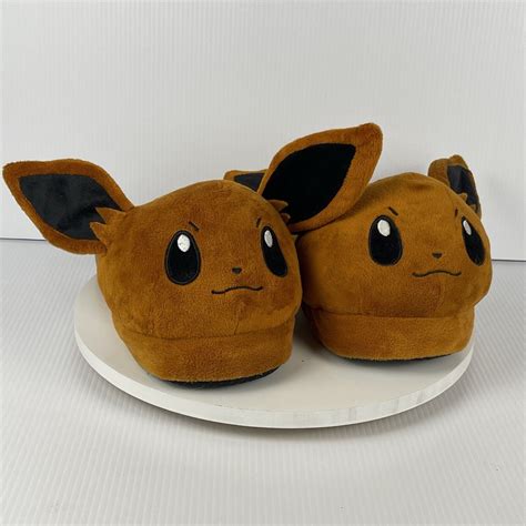 Bioworld Men S Pokemon Eevee Plush Slippers Size Larg Gem