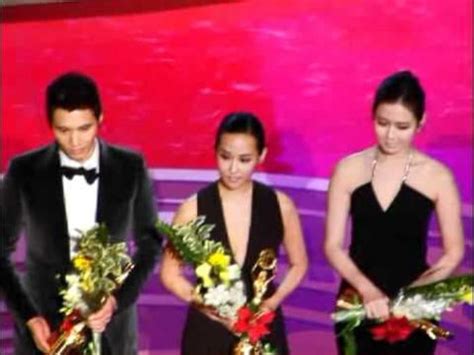 Son Ye Jin Bất Ngờ được Khen Xứng đôi Với Trai Lạ Không Phải Hyun Bin
