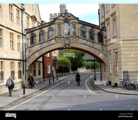 Hertford Bridge Known As The Bridge Of Sighs Picture By Brian Jordan