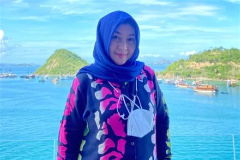 Dina Mariana Meninggal Dunia Pada Usia 59 Tahun Berikut Profil Sang