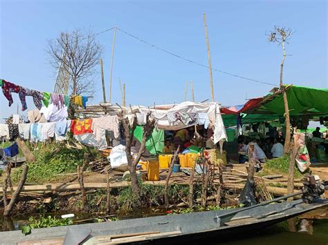 ငလျင်ဒဏ်ခံရသော အင်းလေးဒေသ ပြည်သူများကို Pno ပြည်သူ့စစ်များက ထမင်းထုပ်ပို့ခိုင်း သျှမ်းသံတော်ဆင့်