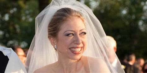 Chelsea Clinton Weds In Vera Wang