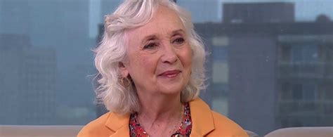 Plus De 50 Ans De Métier Comme Actrice Animatrice Et Autrice Louise